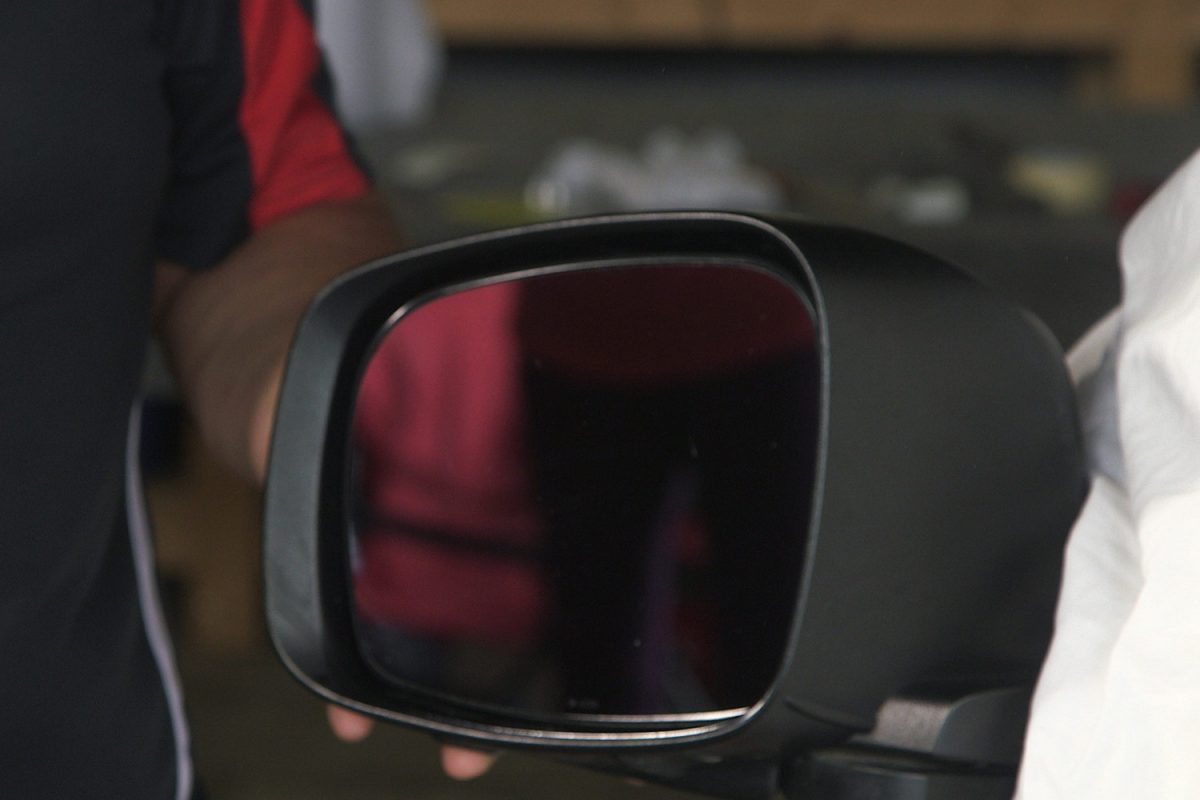 Auto Glass Services - Autoglass Shop Edmonton - Crystal Glass Canada